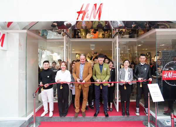 H&M 13번째 매장, 신사동 가로수길에 오픈